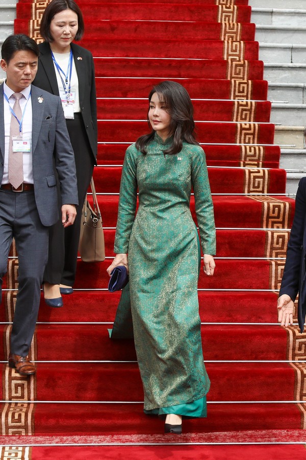 [김영신단상] 아오자이, 아무나 못입어... 김건희여사, 한국 영부인 최초로 아오자이 입다